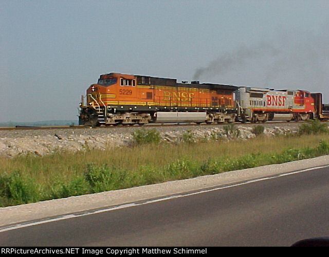 BNSF 5229